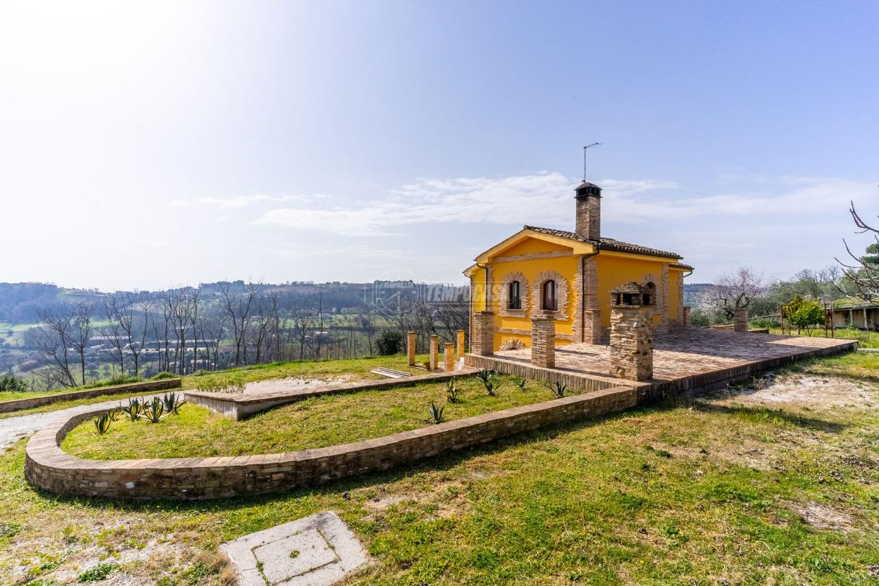 Casa indipendente in vendita a Civitanova Marche