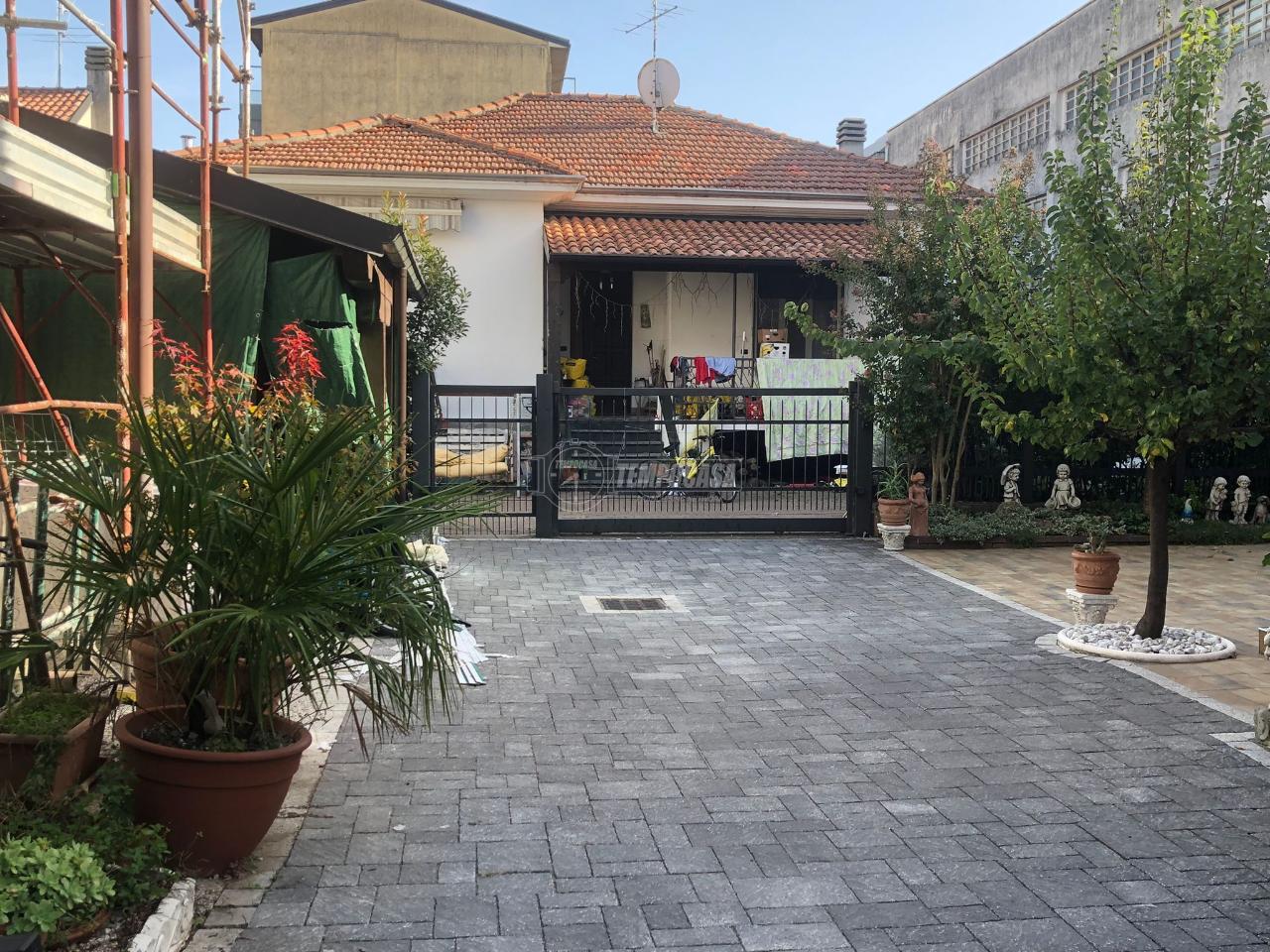 Appartamento in vendita a Rescaldina