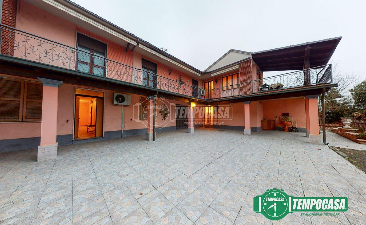 Casa indipendente in vendita a Alessandria
