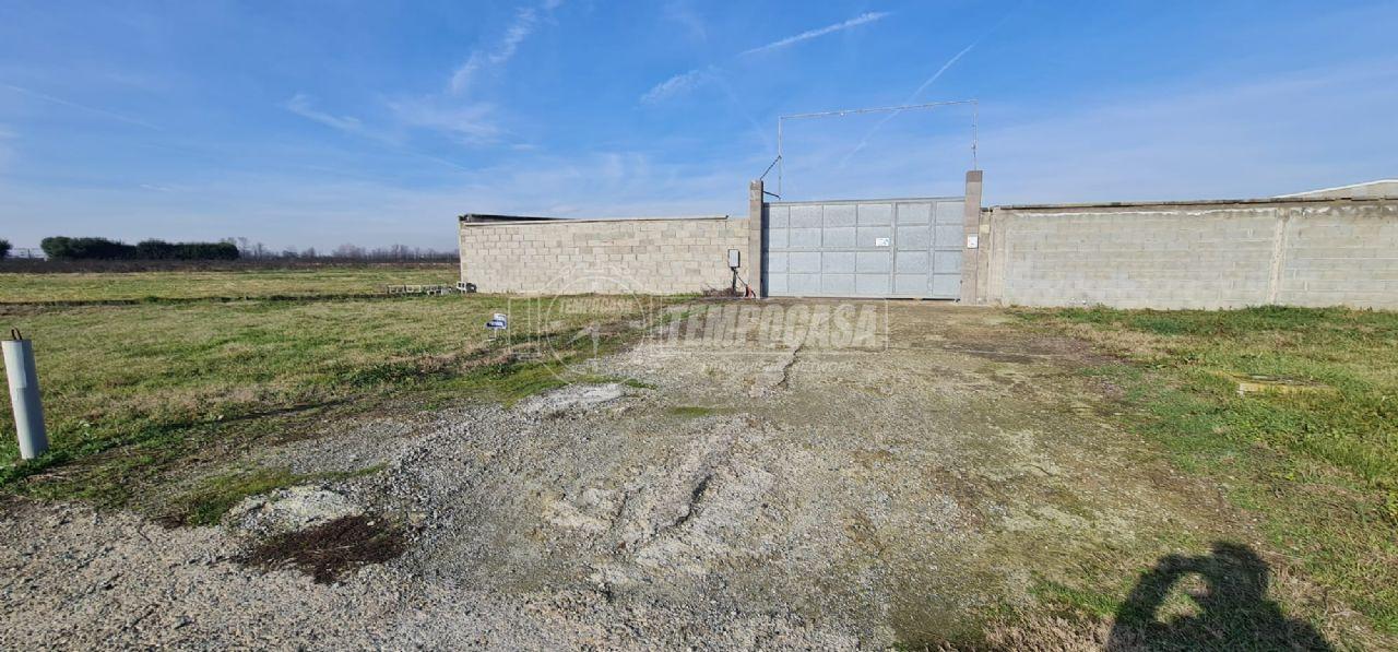 Capannone in vendita a Alessandria