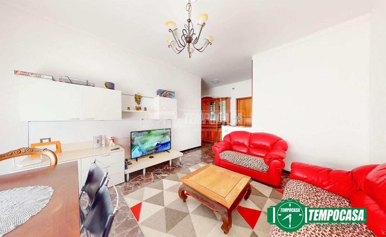 Trilocale in Via Tortona 72, Alessandria