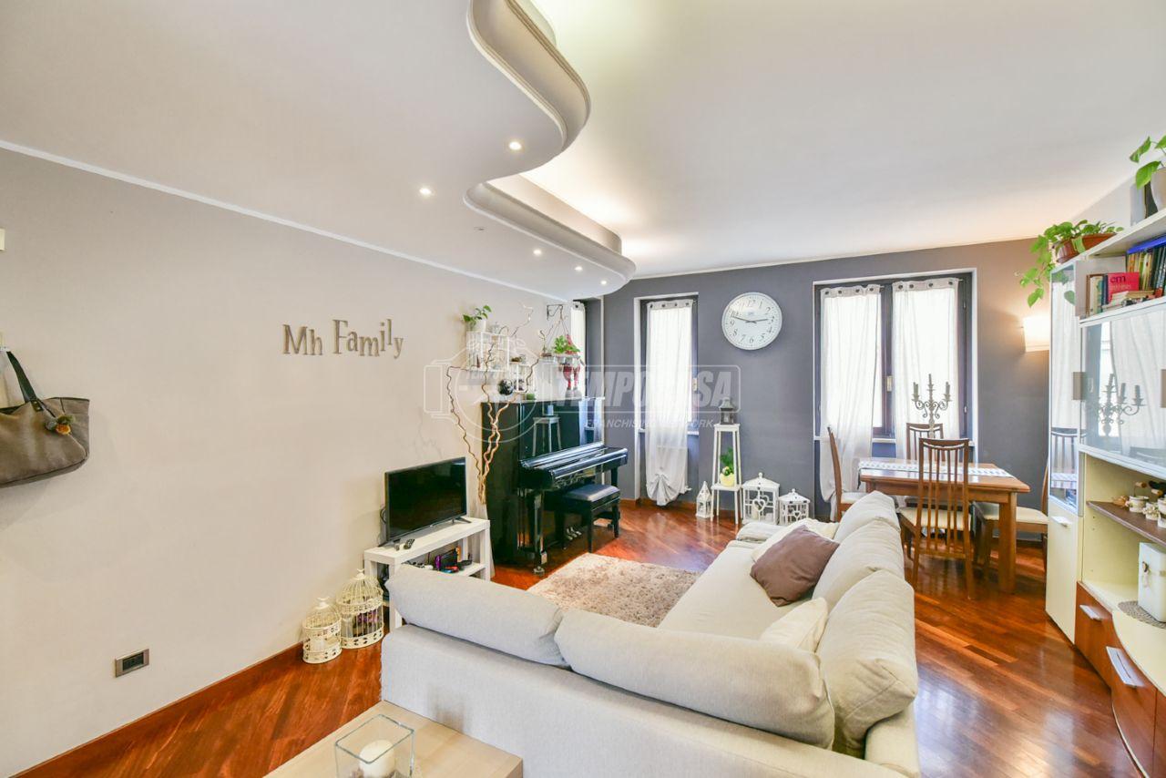 Appartamento in vendita a Lipomo