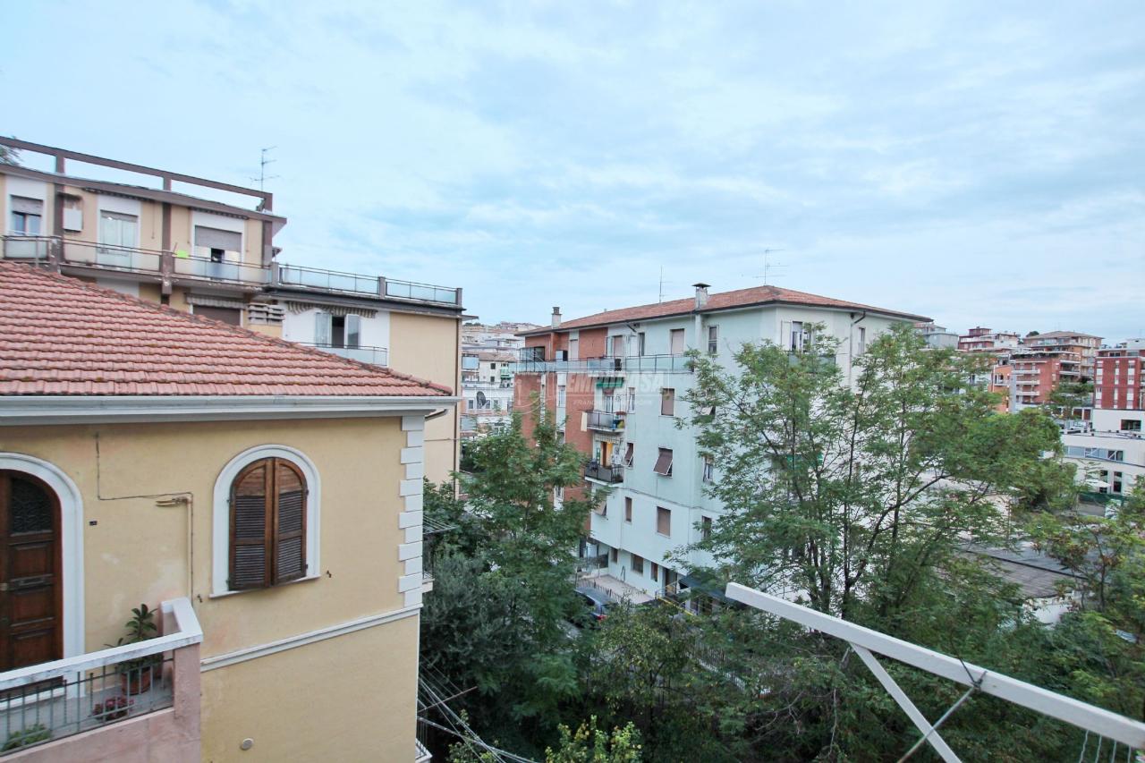 Appartamento in vendita a Ancona