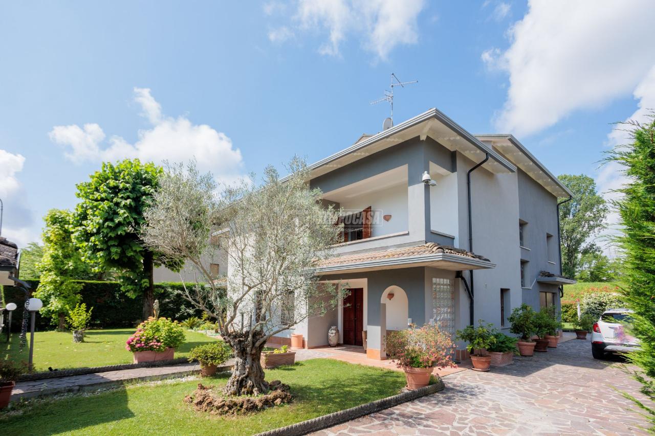 Appartamento in Via Carlo Marx, Lentigione 5, Brescello