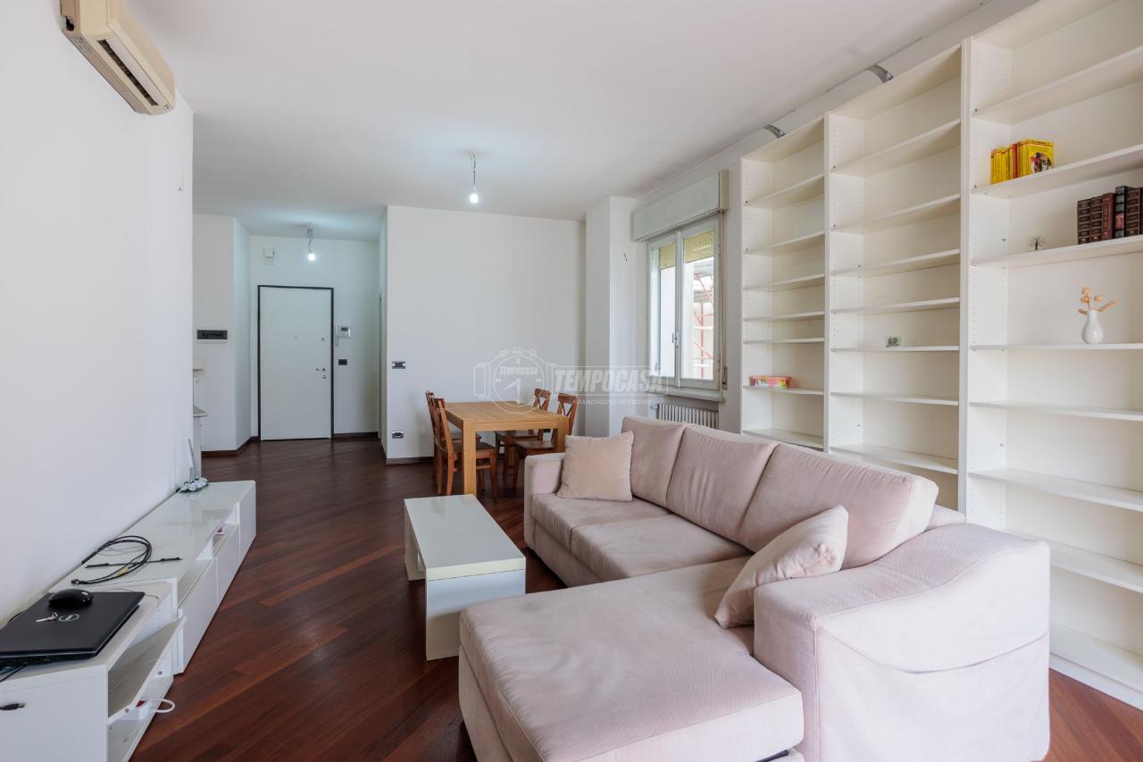 Trilocale in Via Emilia Est, Parma