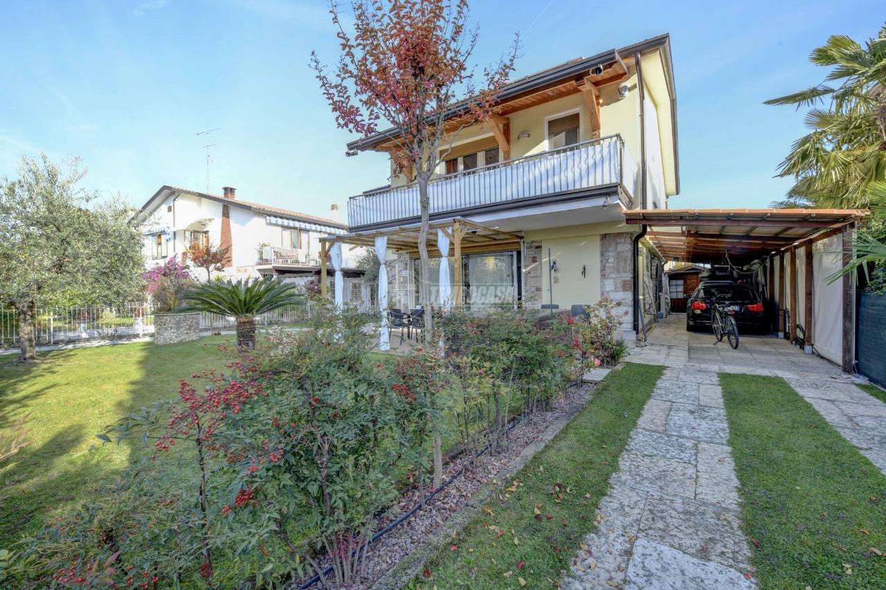 Villa in vendita a Peschiera Del Garda