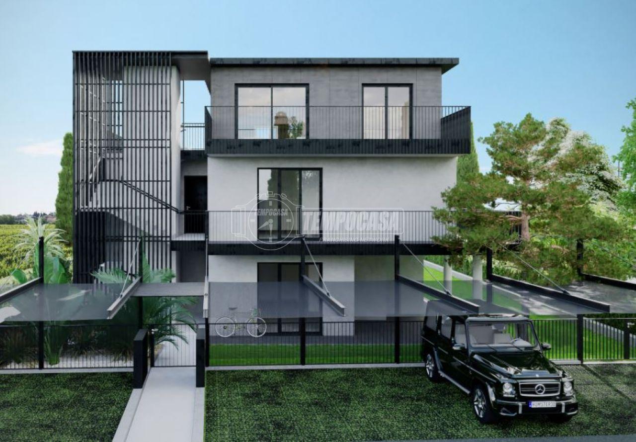 Appartamento in vendita a Peschiera Del Garda