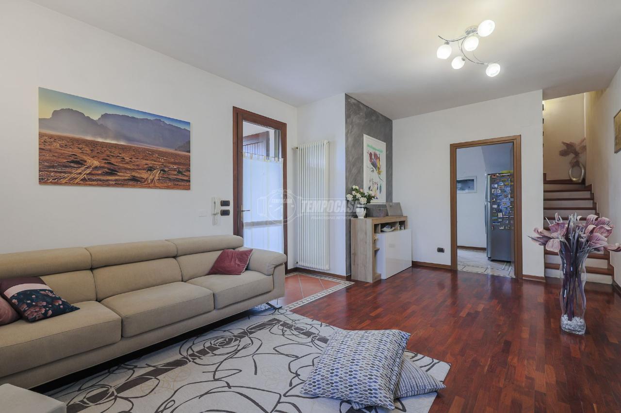 Villa a schiera in vendita a Imola