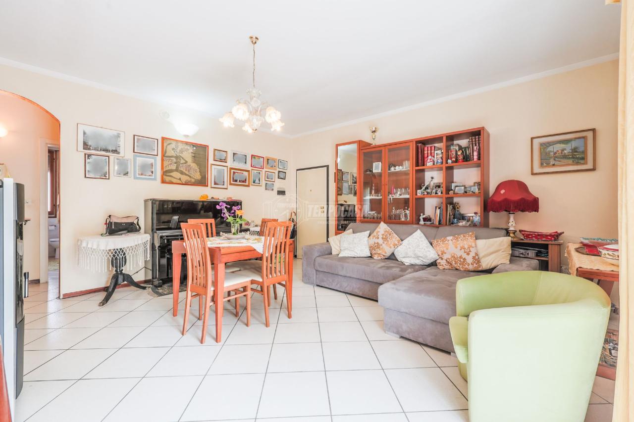 Appartamento in Via a. Nesi, Imola