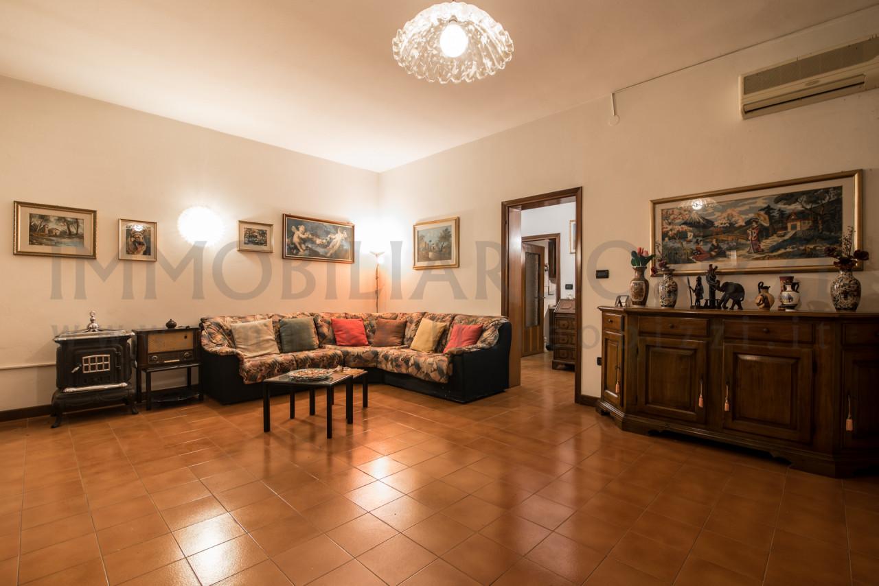 Casa indipendente in vendita a Due Carrare