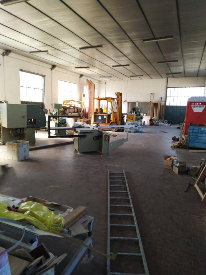 Capannone in vendita a Battaglia Terme