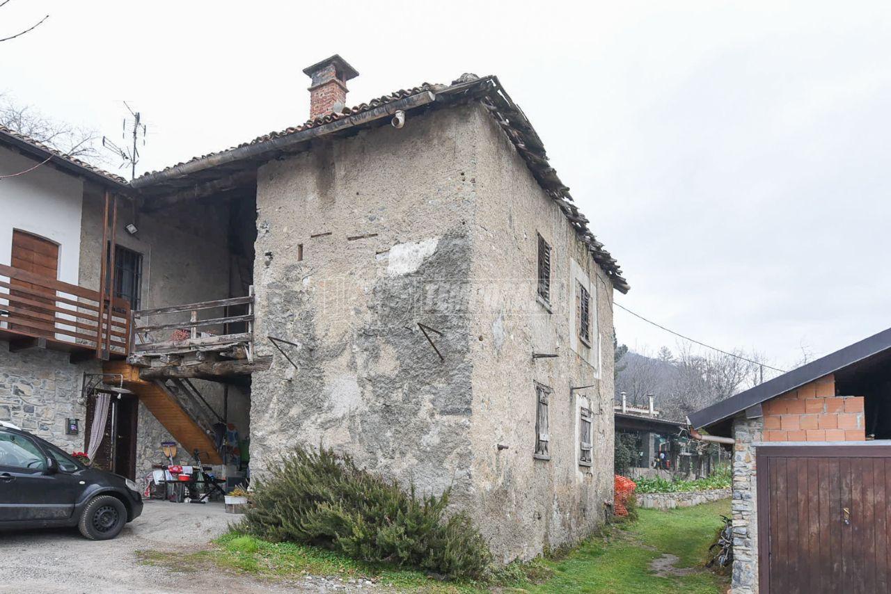 Appartamento in vendita a Erba