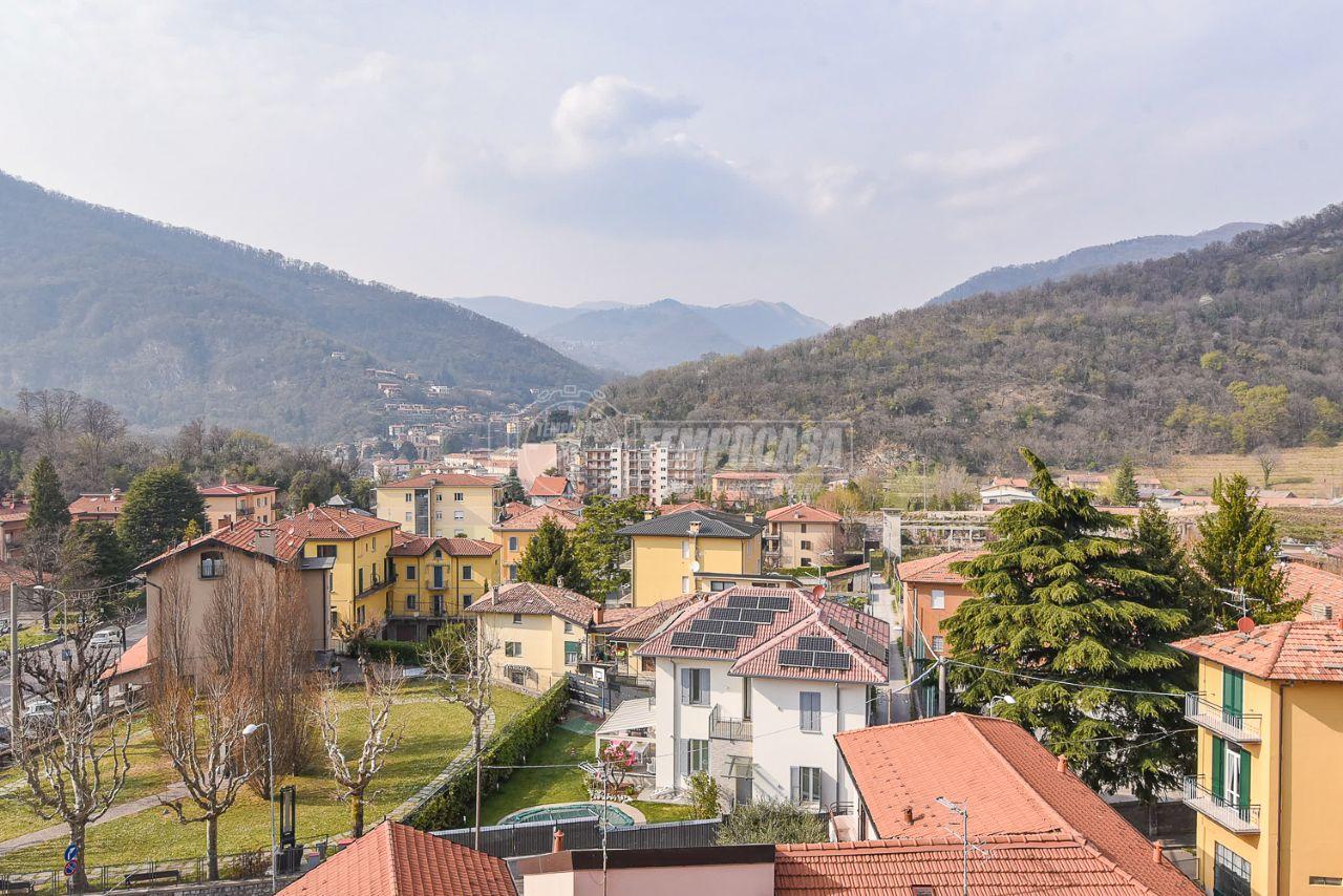 Appartamento in vendita a Canzo