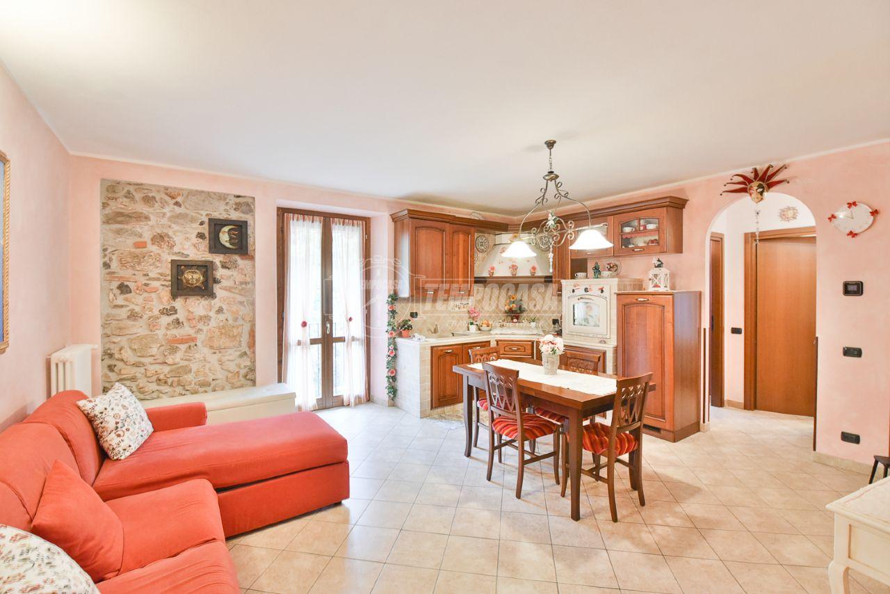 Trilocale in Via Cascina Ravella, Castelmarte