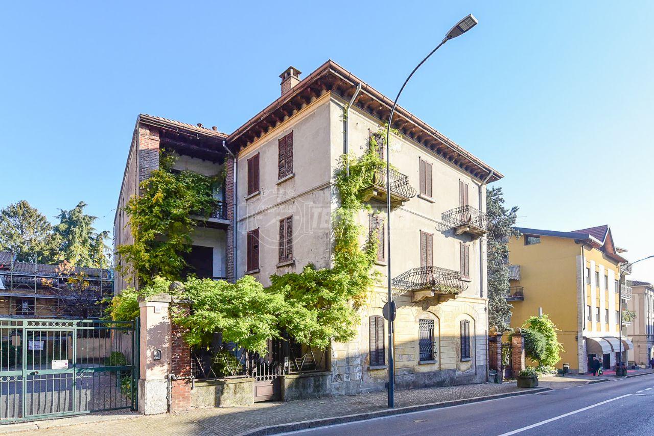 Appartamento in vendita a Erba