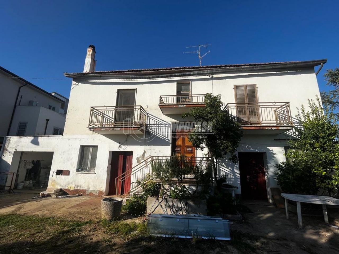 Casa indipendente in vendita a Sant'Egidio Alla Vibrata