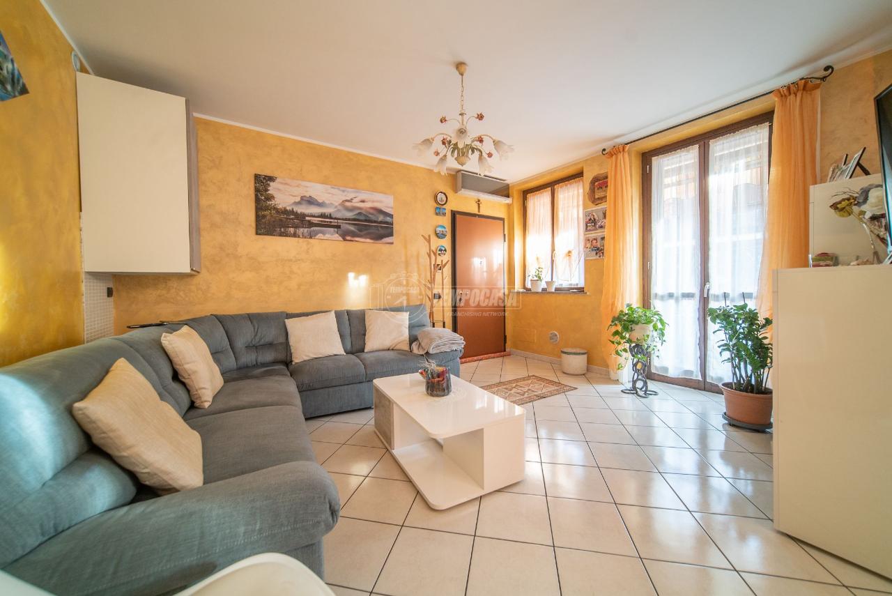 Appartamento in vendita a Cavaria Con Premezzo