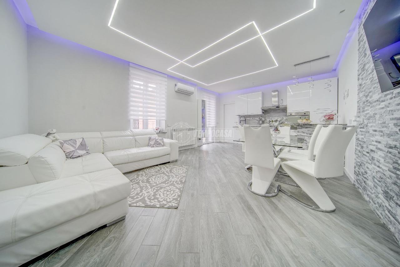 Trilocale in Via Giuseppe Garibaldi 19, Carnago