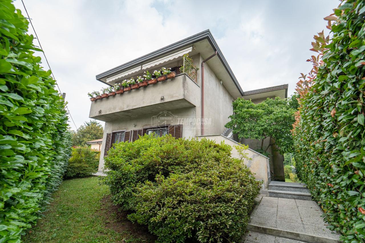 Villa a schiera in vendita a Besnate