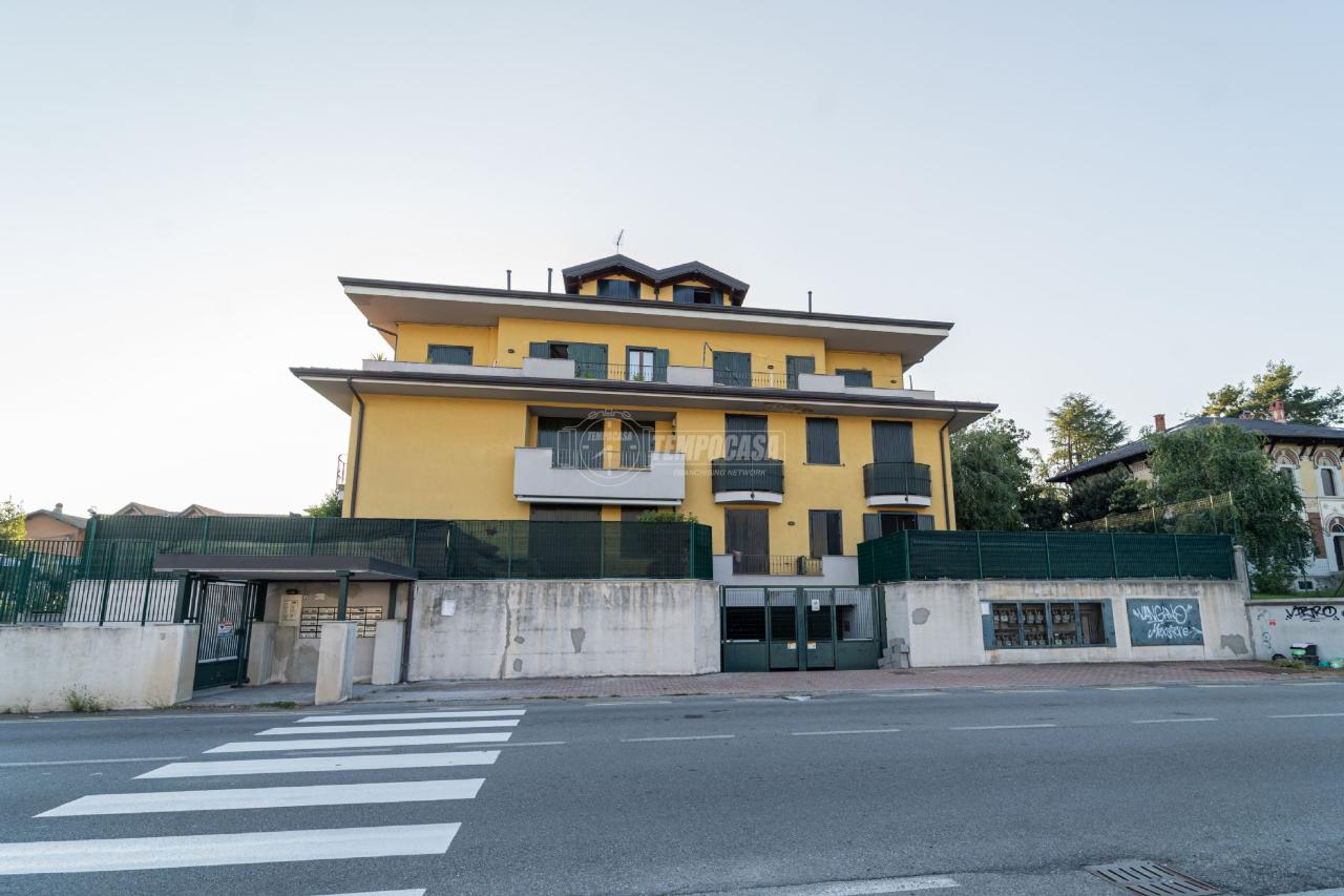 Appartamento in vendita a Jerago Con Orago