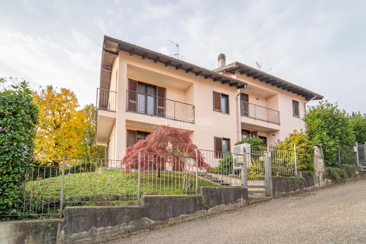 Villa a schiera in vendita a Carnago