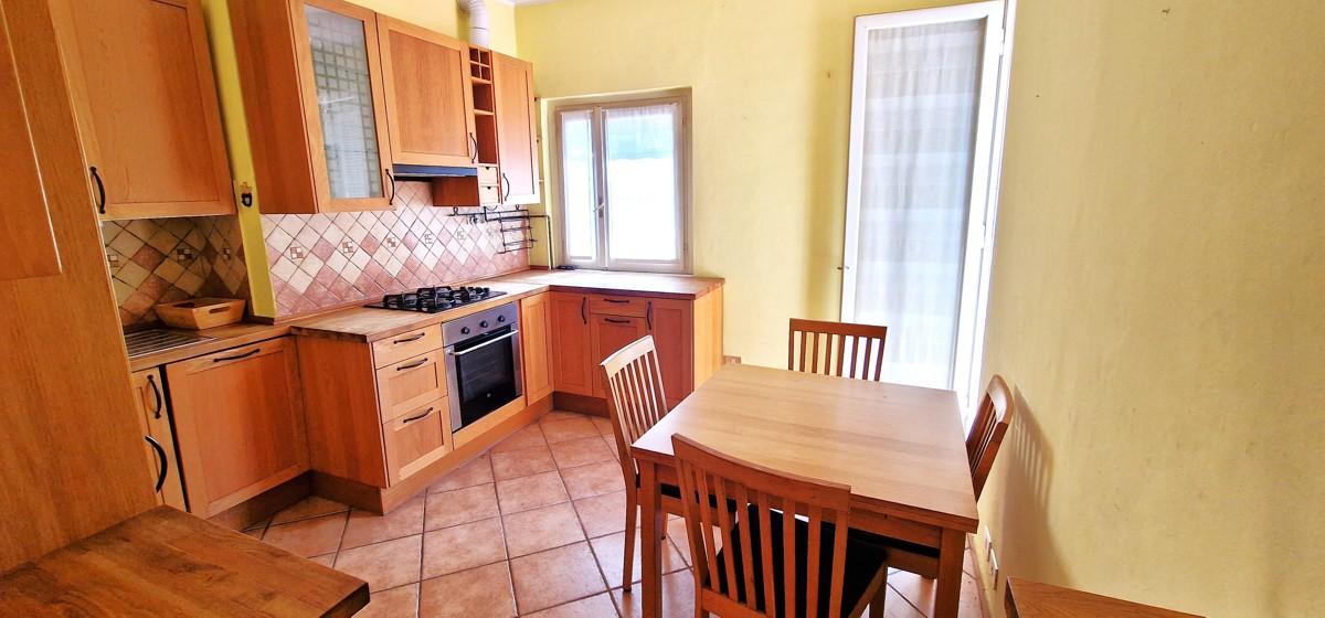 Appartamento in vendita a Laveno Mombello