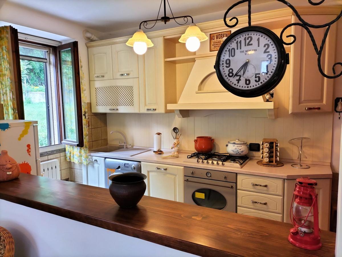 Appartamento in vendita a Leggiuno