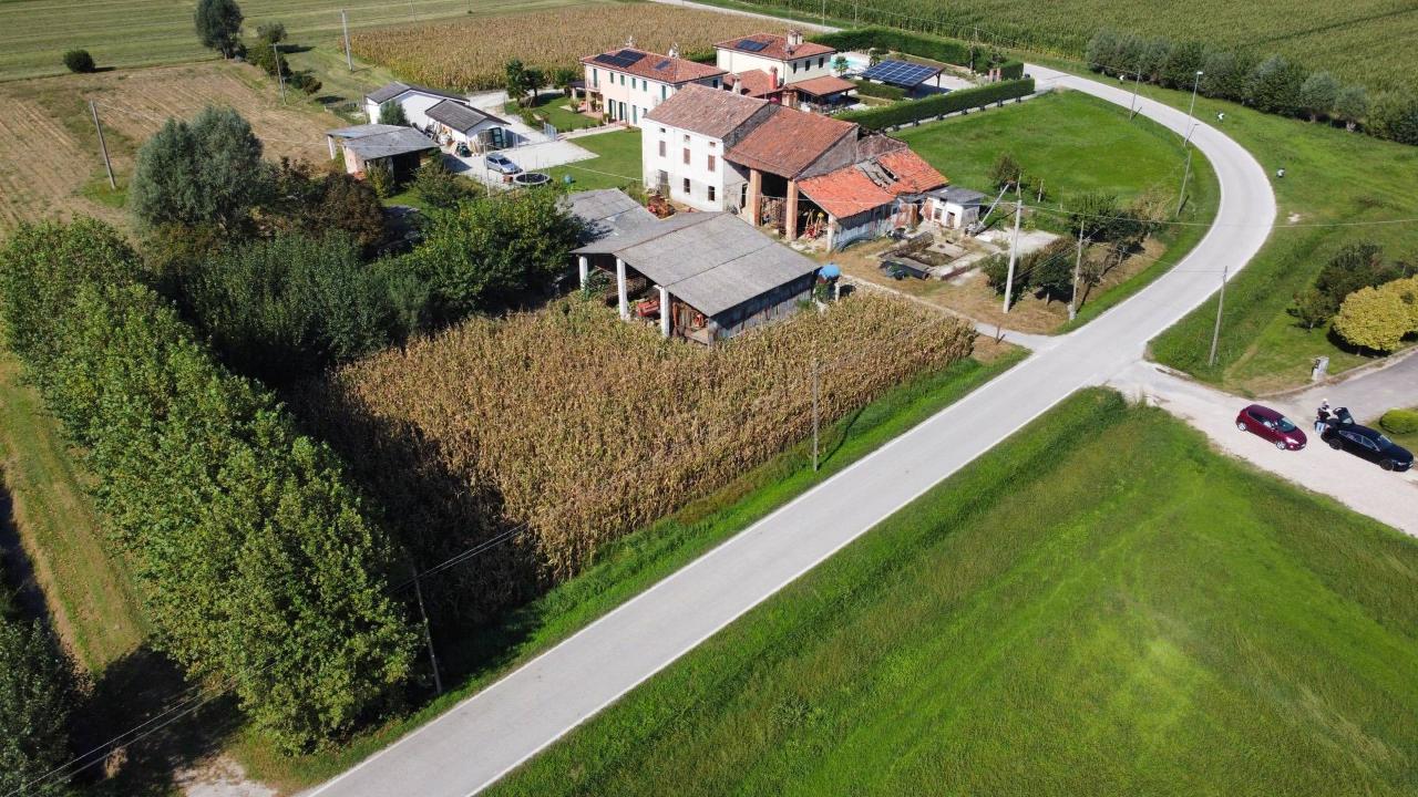 Rustico in vendita a Camisano Vicentino