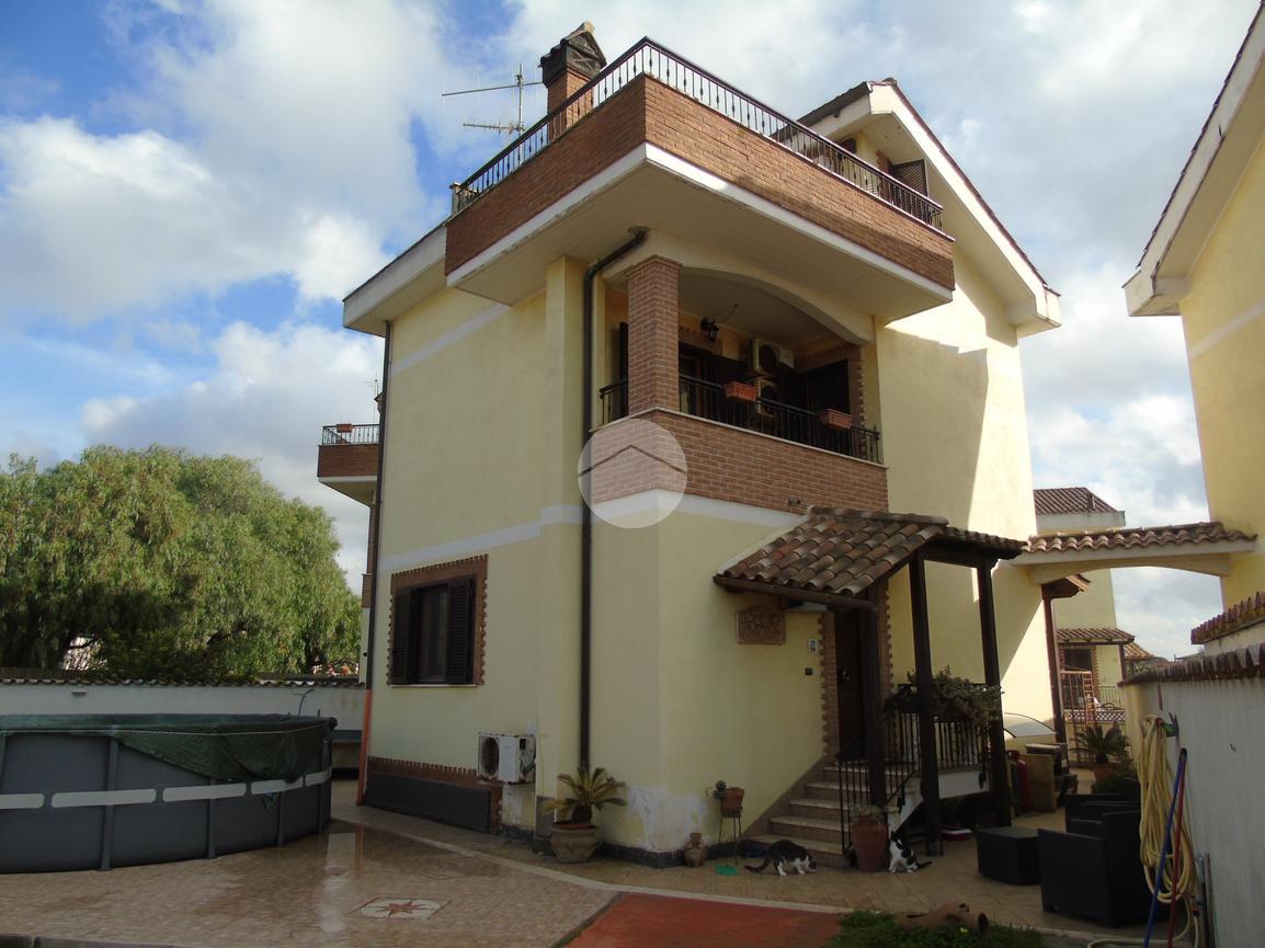 Villa in Via Lago di Bracciano, Anzio