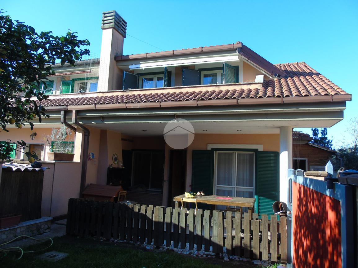 Villa in vendita a Ardea