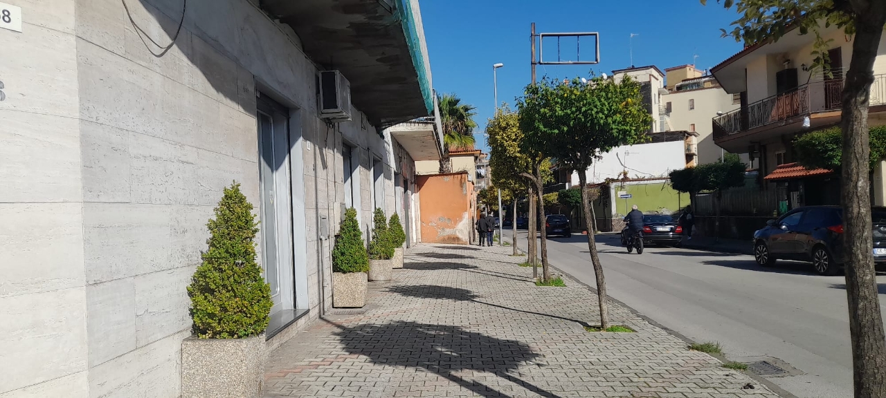 Negozio in affitto a Casavatore