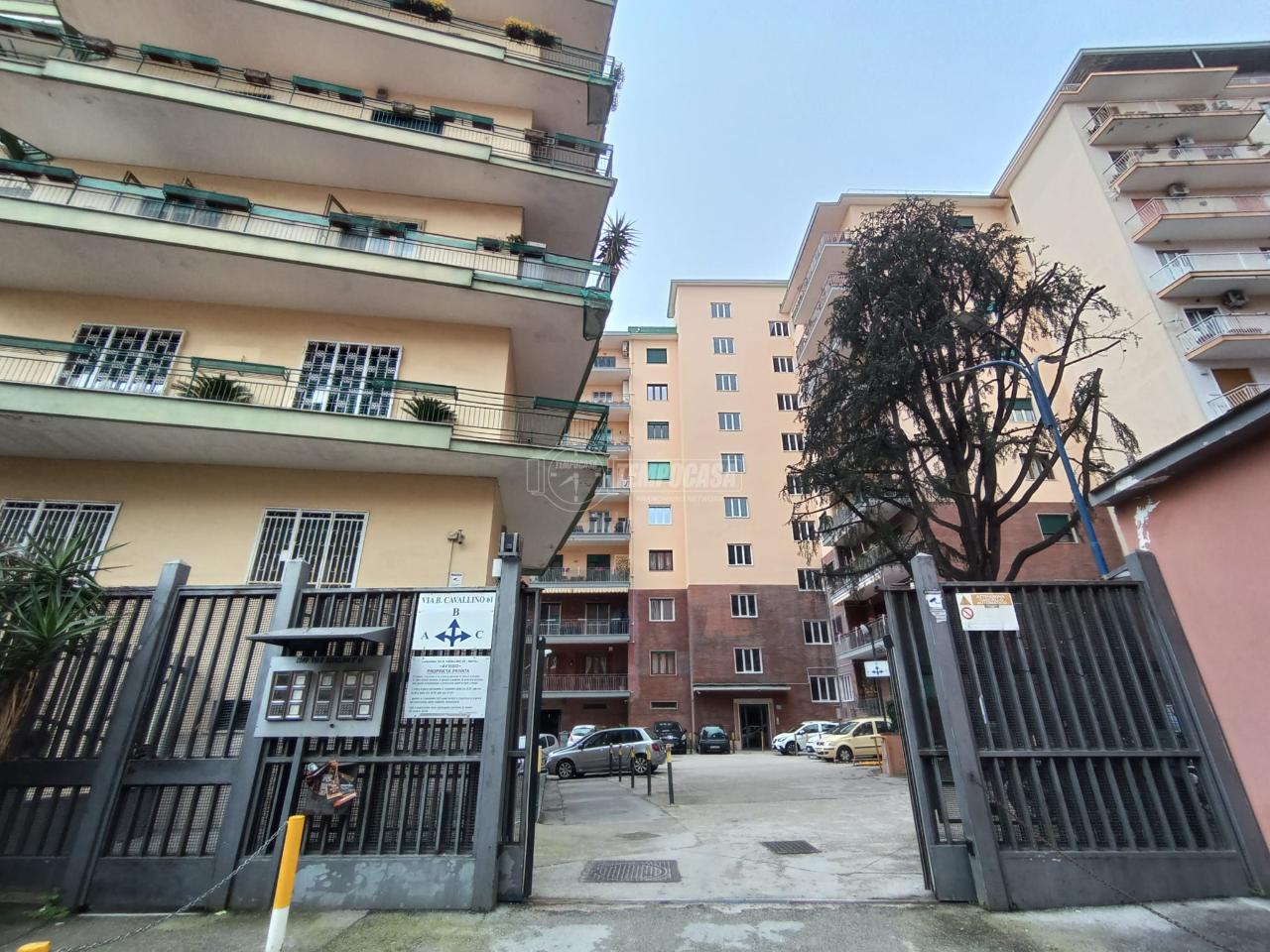 Appartamento in vendita a Napoli