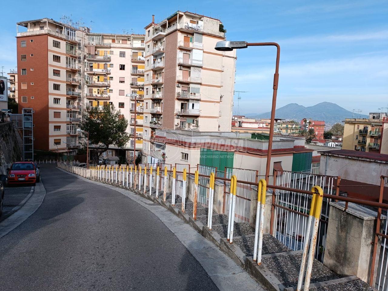 Monolocale in Via Giacinto Gigante, Napoli