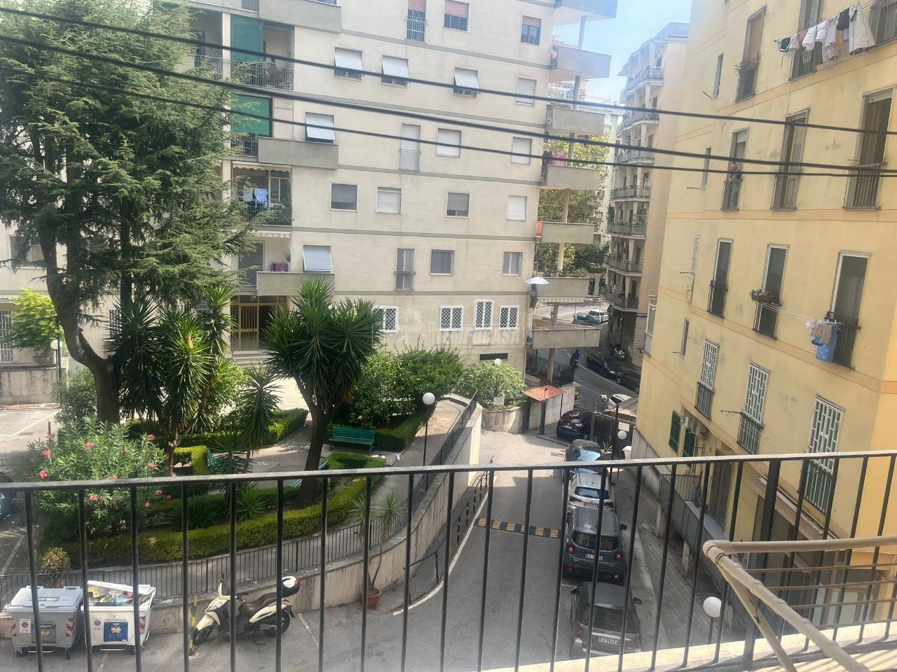 Appartamento in vendita a Napoli