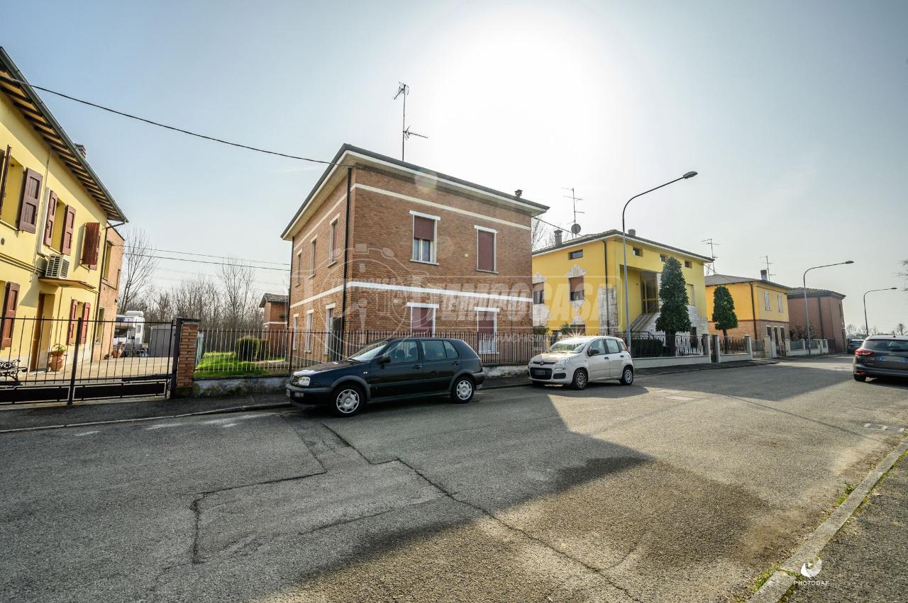 Casa indipendente in vendita a Modena