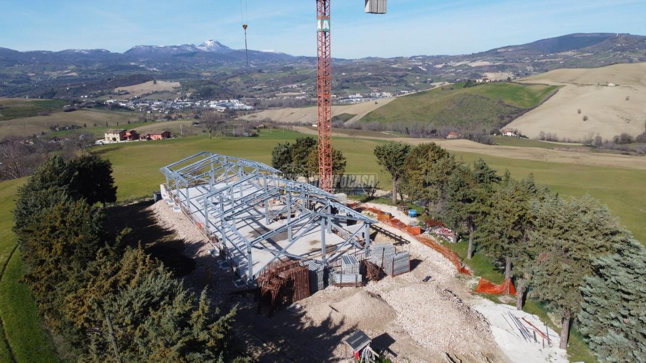 Casa indipendente in vendita a Tolentino