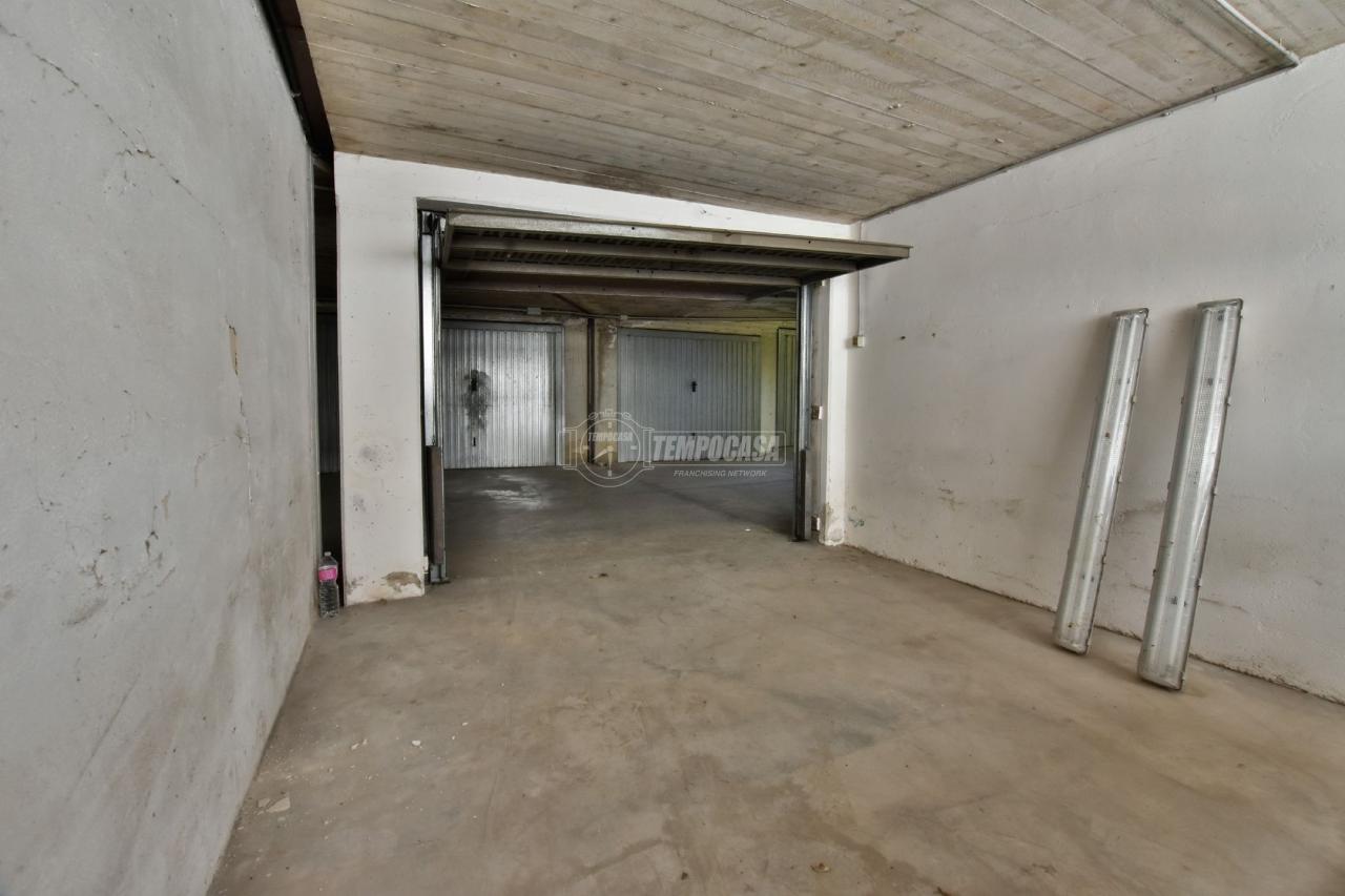 Box in vendita a Treia