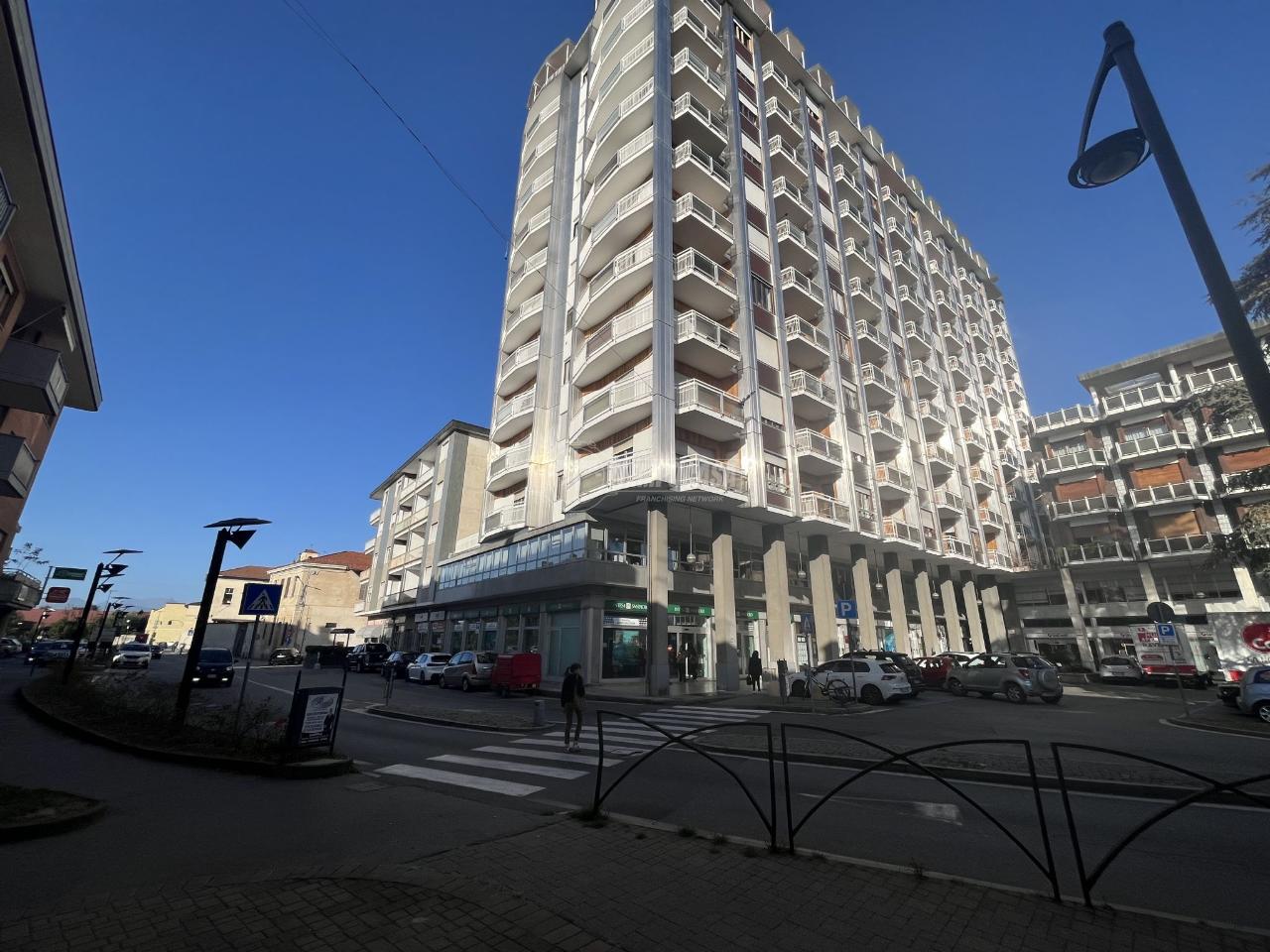 Negozio in vendita a Rivarolo Canavese