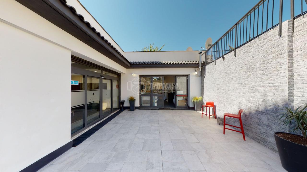 Negozio in affitto a Roma