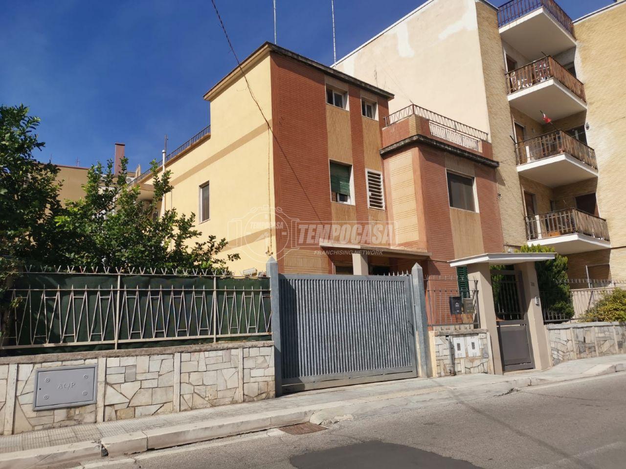 Trilocale in Via Ludovico Loquercio, Bari