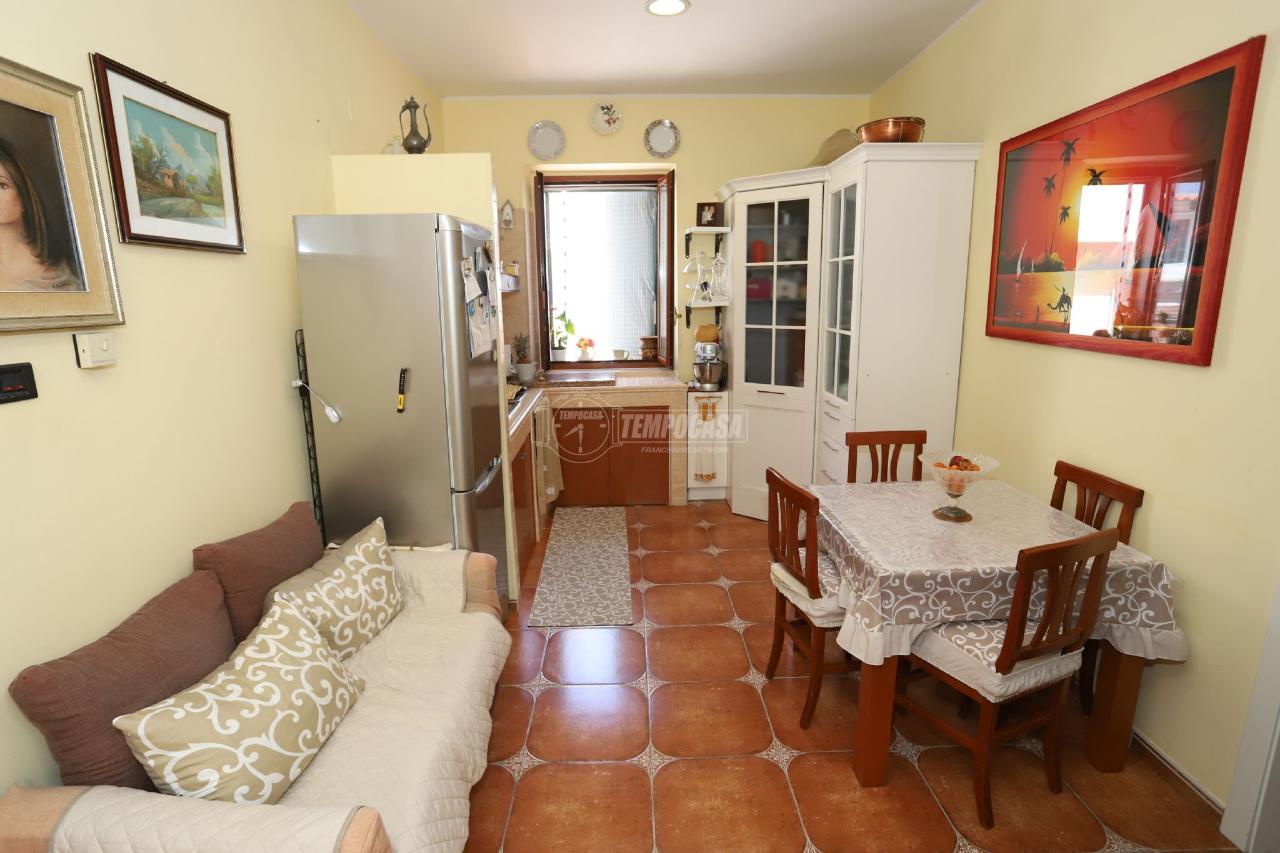 Trilocale in Via della Croce, Bari