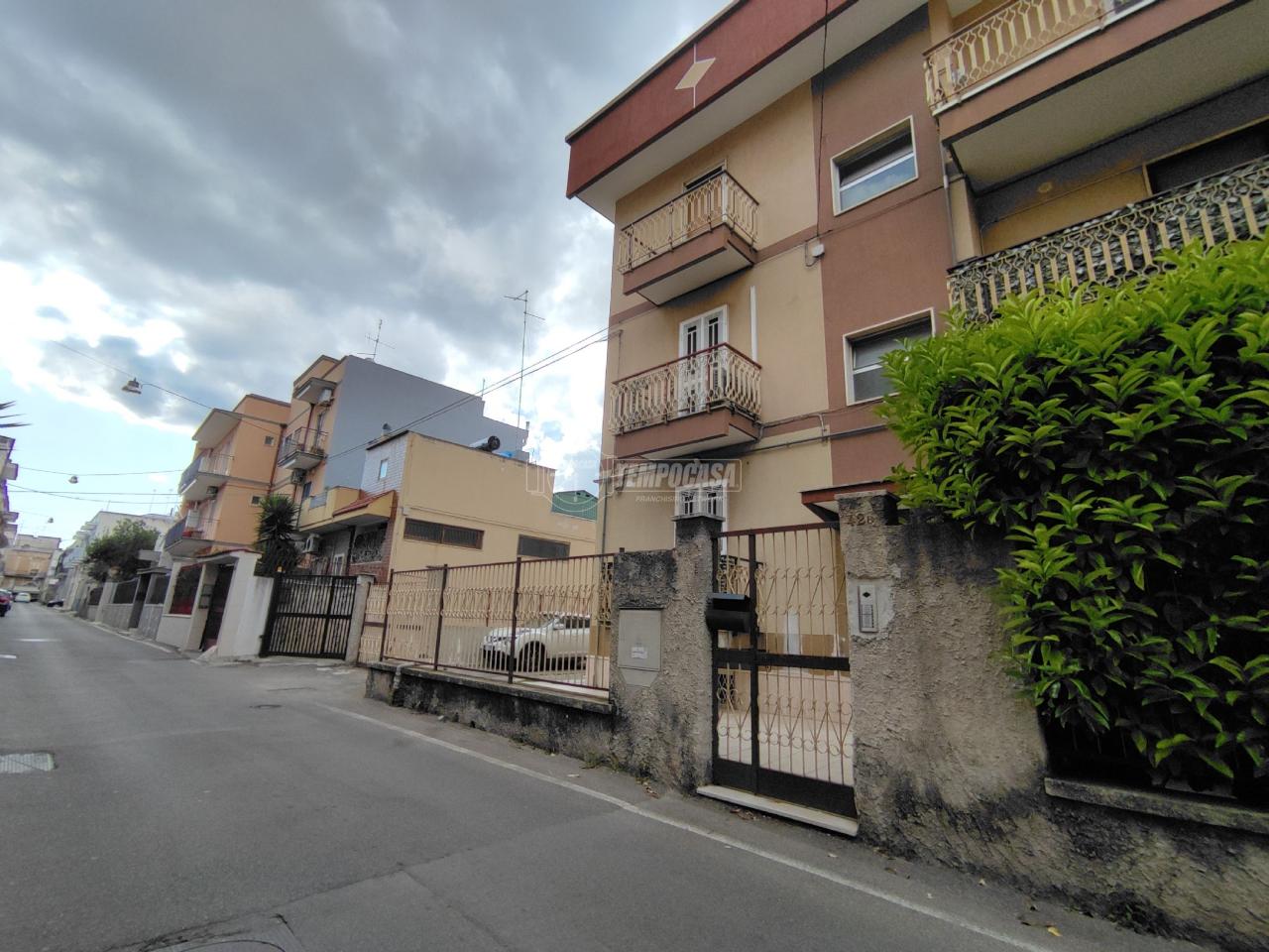 Trilocale in Via Corticelli, Bari