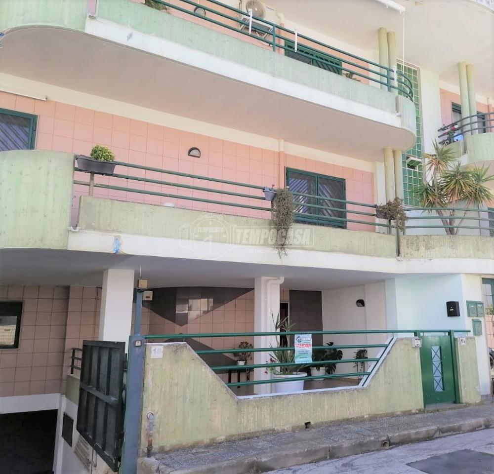 Ufficio in vendita a Adelfia