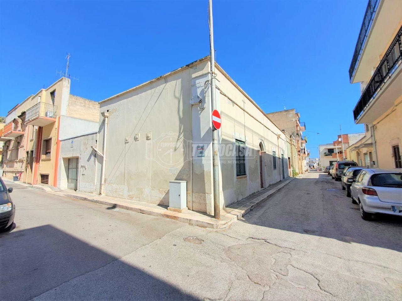 Casa indipendente in vendita a Adelfia