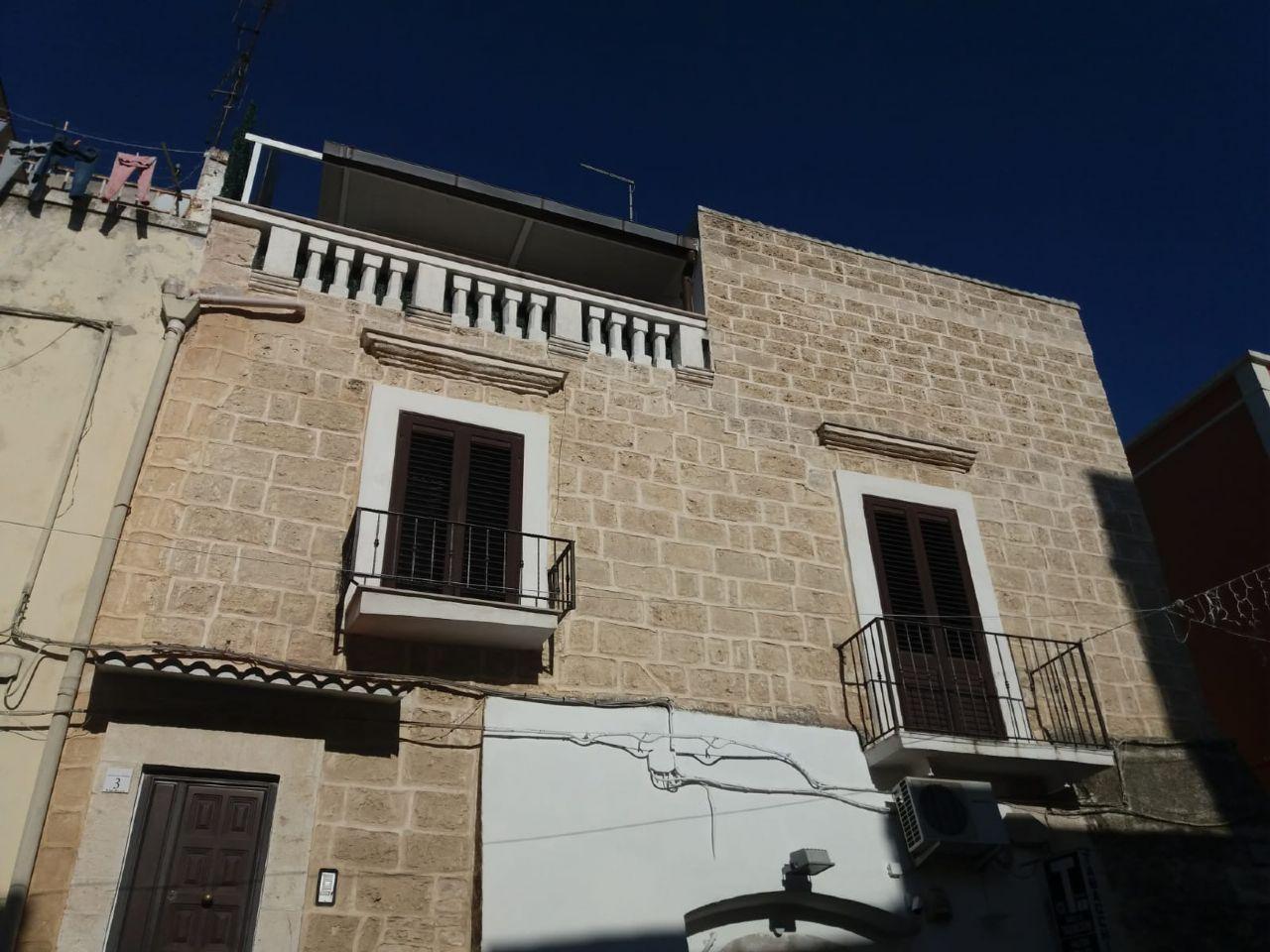 Palazzo storico in vendita a Adelfia