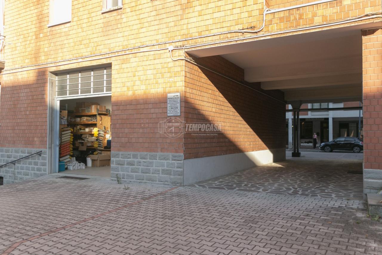 Magazzino in vendita a Bologna