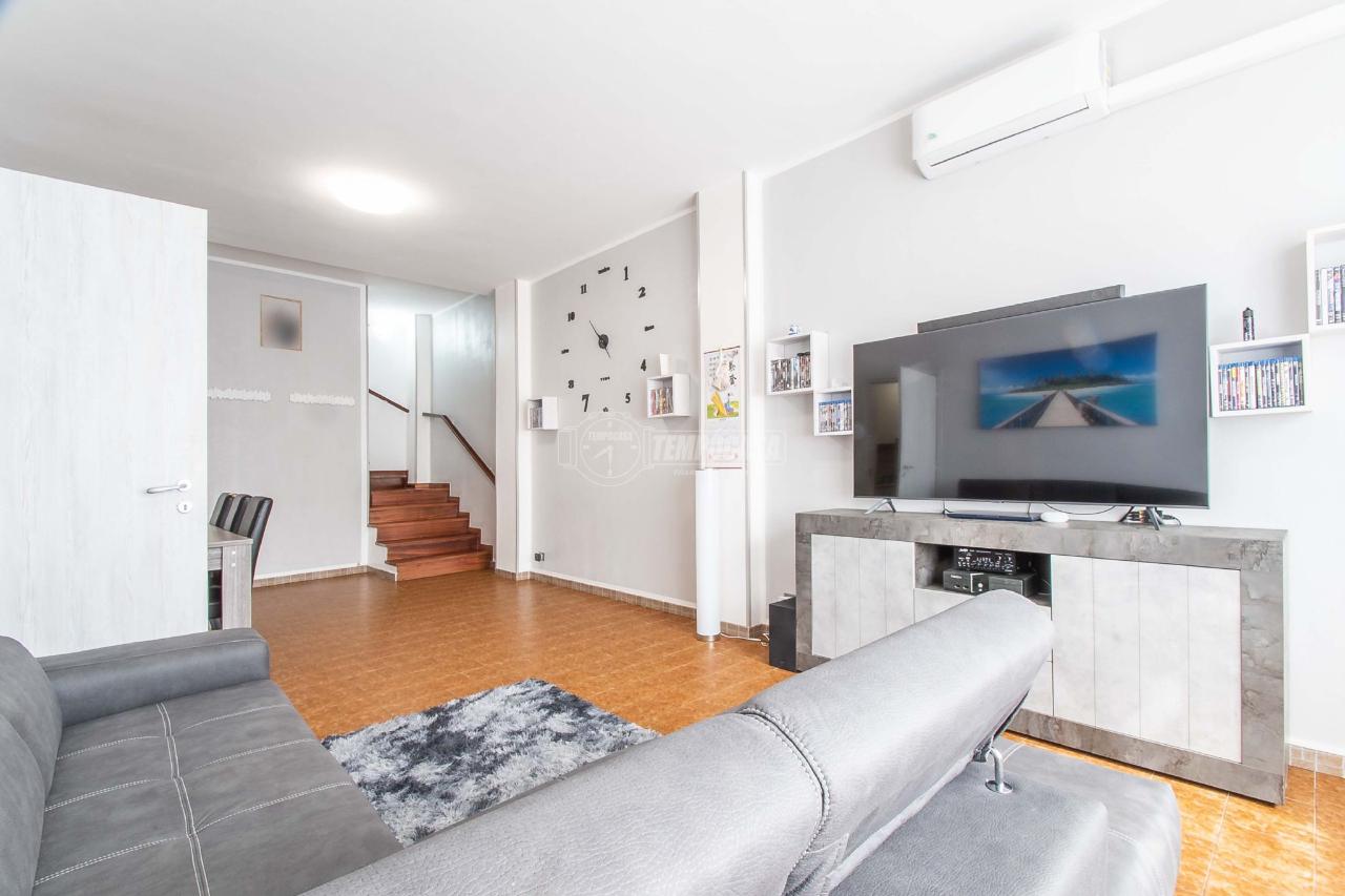 Appartamento in vendita a Mozzate