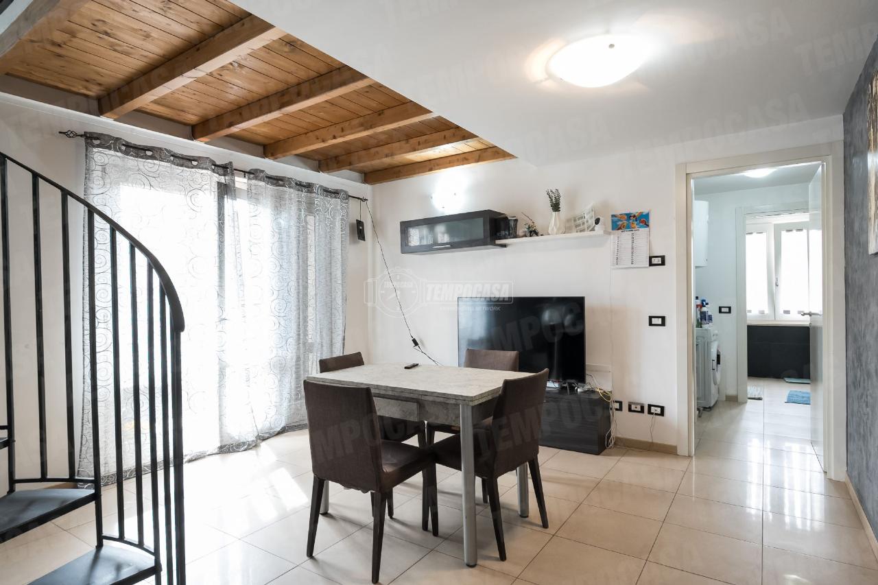 Appartamento in vendita a Mariano Comense