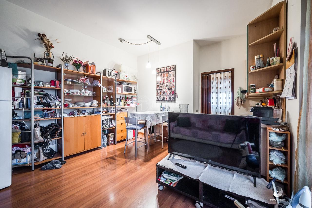 Bilocale in Via Sangalli 3, Monza