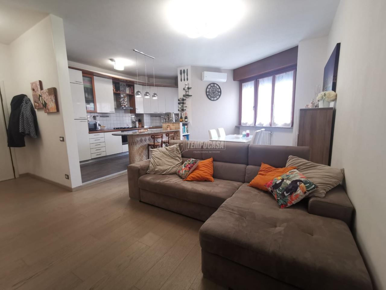 Trilocale in Via Antonio Fogazzaro 2, Casatenovo